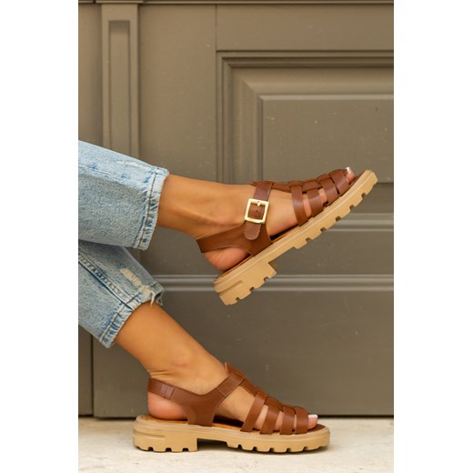 Komfortowe brązowe sandały Esta Saway