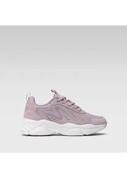 Buty damskie wyprzedaże - znajdź wymarzone produkty na sezon wiosna 2025