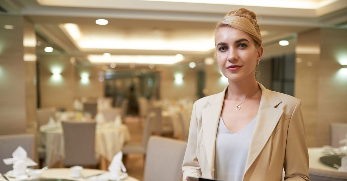 Trzy trendy w aranżacjach sal weselnych 2024. Zobacz te pomysły